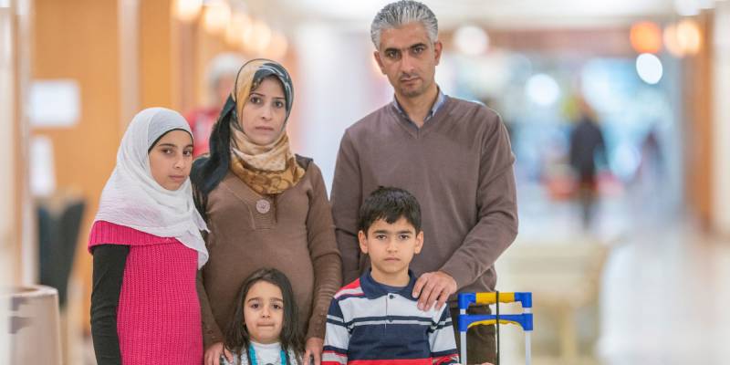 A Syrian family is reunited in Canada after many hardships - JRS Canada